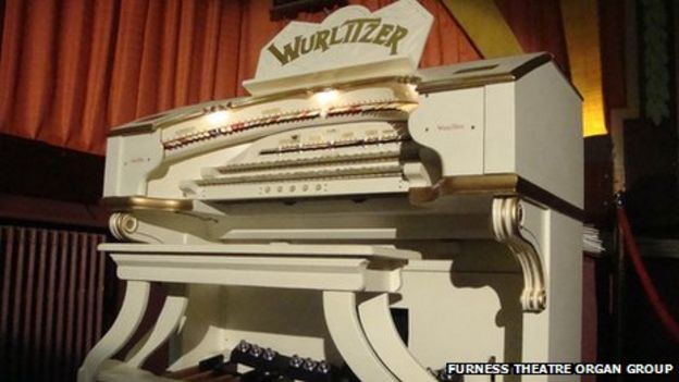 Wurlitzer organ restored and installed at cinema - BBC News