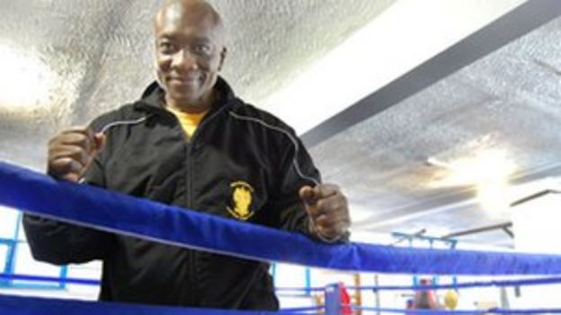 Wolverhampton Amateur Boxing Club aims for Rio 2016 - BBC News