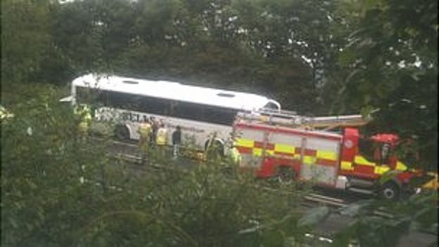 Heart attack coach driver dies in A1 Gateshead crash - BBC News