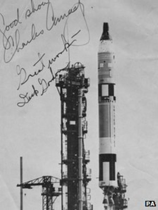 No interest in Nasa widow's space memorabilia - BBC News