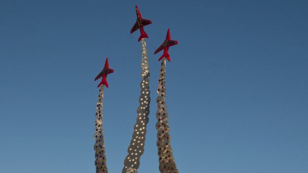 Red Arrows' Jon Egging 'almost passed out' before crash - BBC News