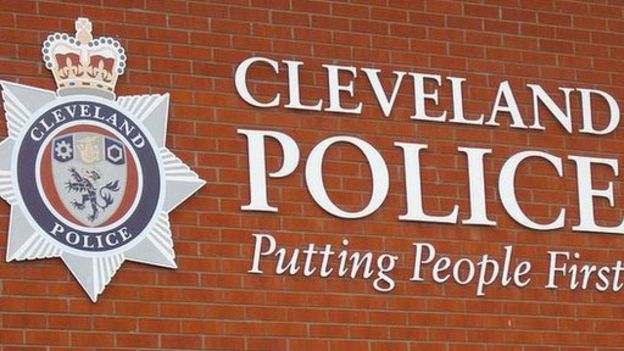 No charges over Stephen Beattie 'botched' police cases review - BBC News