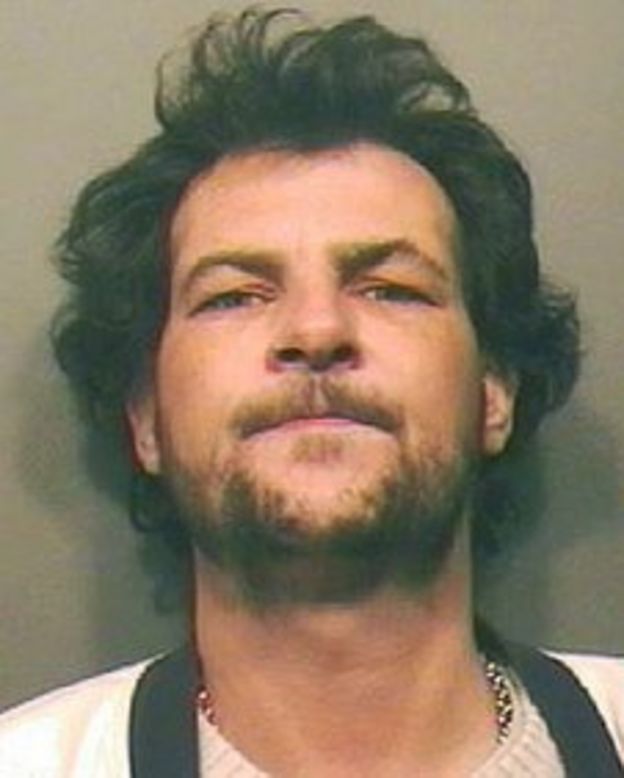 Richard Waters jailed for Norman King pub arson - BBC News