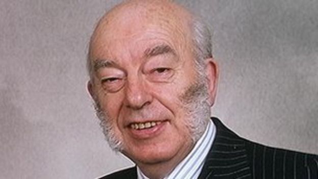 Former Conservative MP and minister Rhodes Boyson dies - BBC News