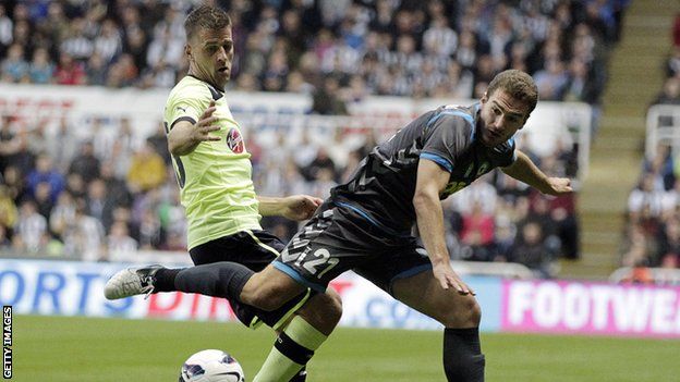 Newcastle: Ryan Taylor to visit US surgeon Dr Richard Steadman - BBC Sport