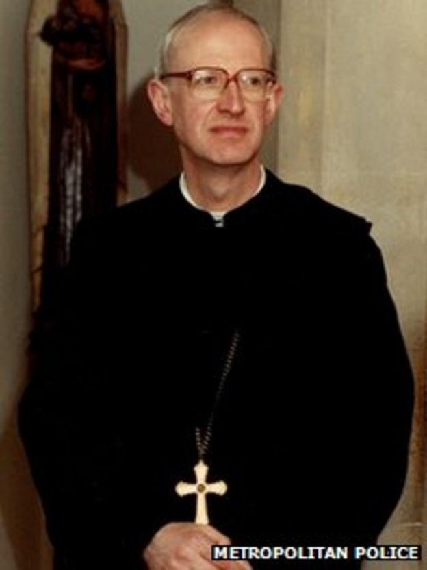 European Warrant issued over Ealing 'sex abuse' priest - BBC News