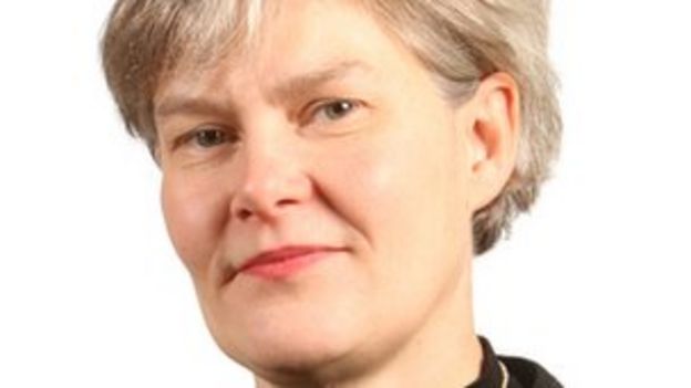 MP Kate Green urges action on rickets rise - BBC News