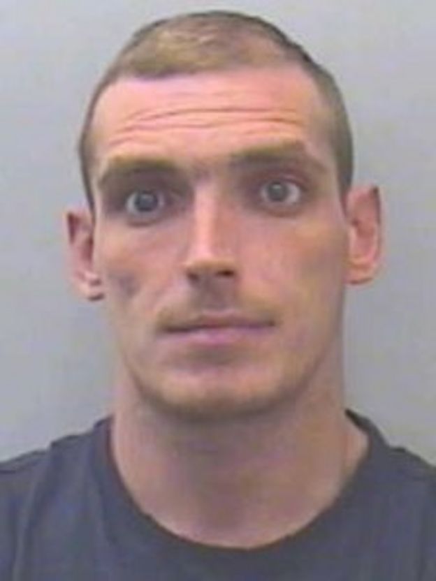 'Maniac' driver Shaun Walker jailed over Chudleigh crash - BBC News