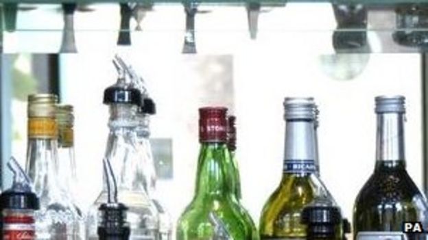 Czech bootleg alcohol kills seven - BBC News