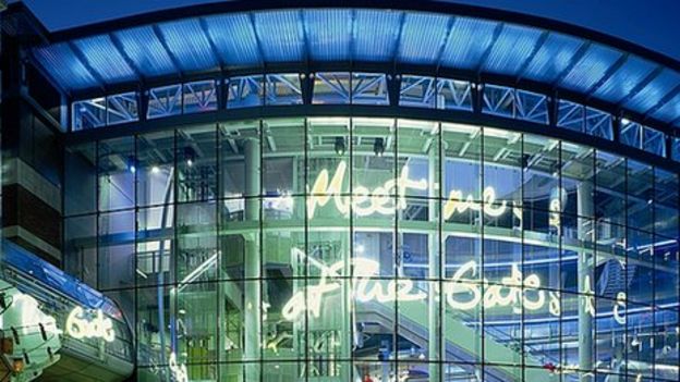 The Gate in Newcastle shuts for four more weeks over safety - BBC News