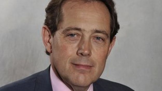 Ex-minister Peter Luff attacks Cameron's housing plans - BBC News