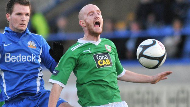 Cliftonville's Ryan Catney ruled out of Linfield clash - BBC Sport