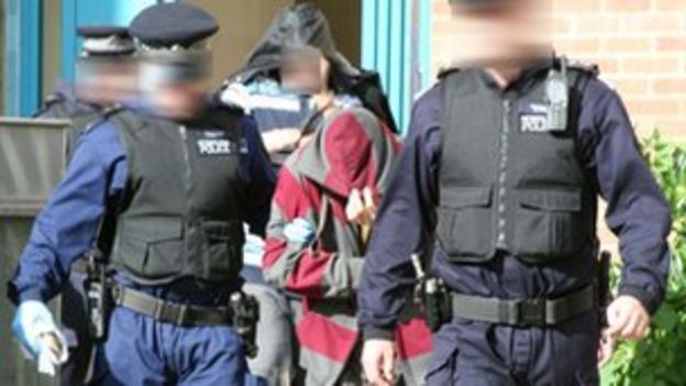 Metropolitan Police launch drugs crackdown in London - BBC News