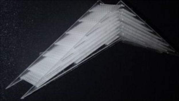 Invisibility cloaks: Will we ever really have them? - BBC News