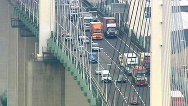 Dartford Crossing toll rise 'outrageous' says council - BBC News