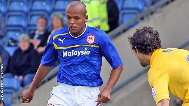 Rob Earnshaw wants boost from new boss Jordi Cruyff - BBC Sport