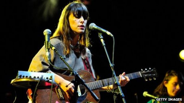 Feist wins Canadian music prize - BBC News