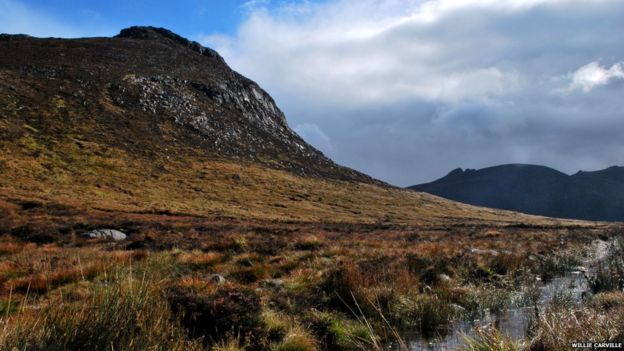 In pictures: Northern Ireland in the season of mists - BBC News