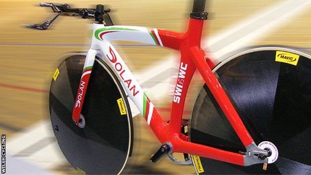 Welsh Cycling reveals track team quartet - BBC Sport