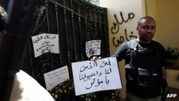 FBI investigates Benghazi consulate attack in one day - BBC News