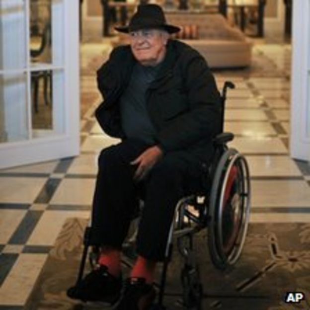 Bertolucci to be honoured at European Film Awards - BBC News