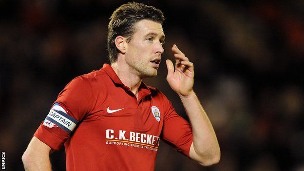 Fleetwood Town sign Barnsley's Rob Edwards on loan - BBC Sport