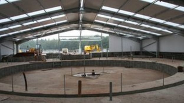 Shropshire Sansaw 'super-farm' joins dairy industry - BBC News