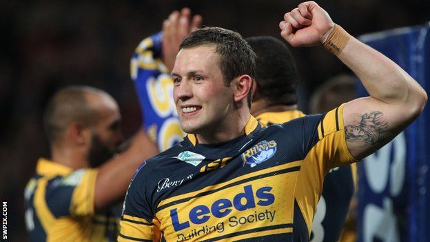 Shaun Lunt to remain with Huddersfield Giants - BBC Sport