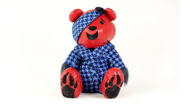 Pudsey Bear gets a makeover by famous designers! - BBC Newsround