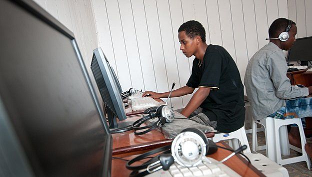 Somalia's ambitions online could bring Mogadishu to the world - BBC News