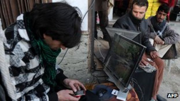 Afghanistan telecom sector evolves after decades of conflict - BBC News