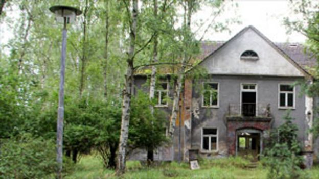 A Soviet missile base in Germany that spy planes never saw - BBC News