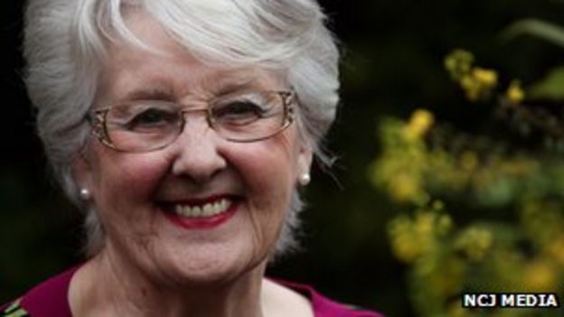 Alzheimer's Society volunteer describes life as a carer - BBC News