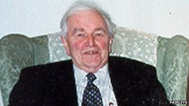 Col 'Riley' Workman: Who was the mystery 999 caller? - BBC News