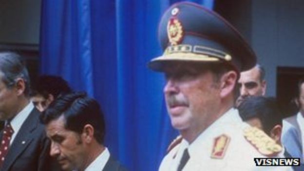 Row over Paraguay dictator Alfredo Stroessner's remains - BBC News