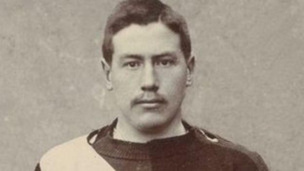 Tale of a headstone and the two James Neills - BBC News