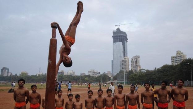 Mallakhamb gymnasts in India show amazing strength - BBC Newsround