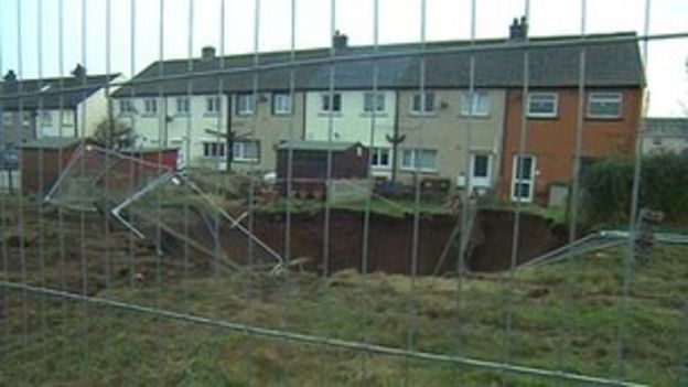 Egremont mine shaft collapse: Worker rescued from rig - BBC News