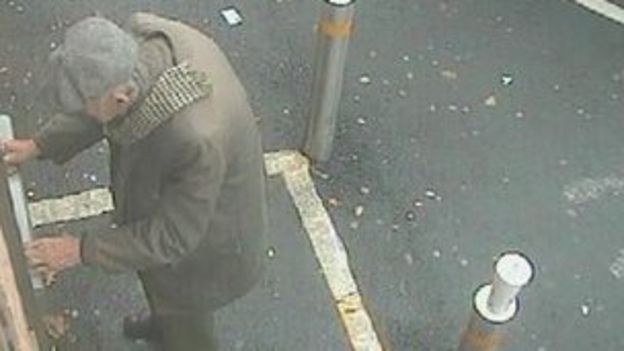 Blackburn man admits killing Christopher Proctor, 88 - BBC News