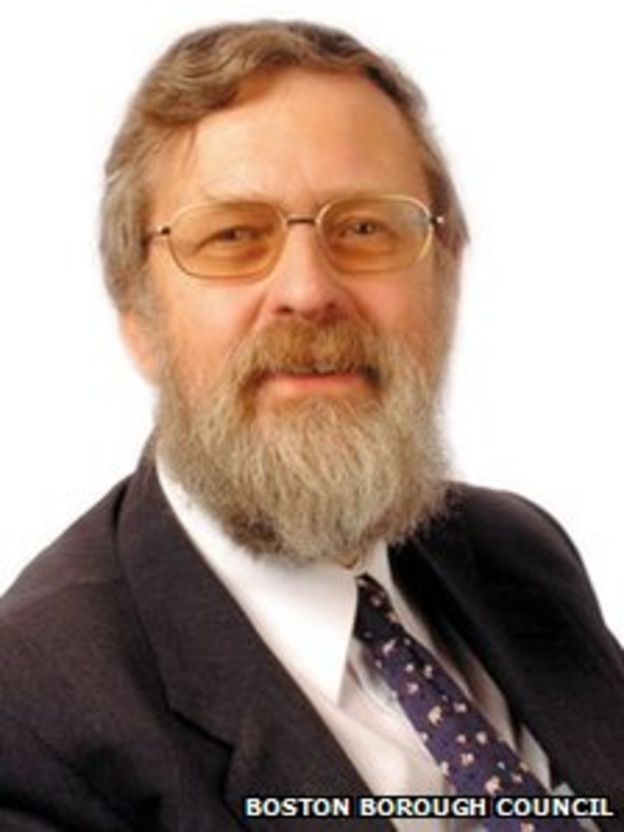 Boston Borough Council defend chief executive's salary - BBC News