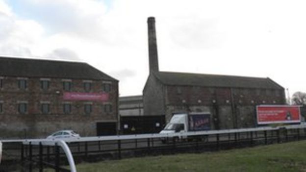 Arran Brewery buys former Falkirk distillery - BBC News