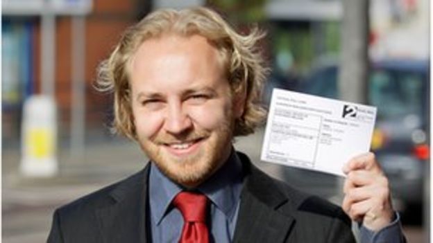 Sammy Wilson in economics spat with former pupil Steven Agnew - BBC News