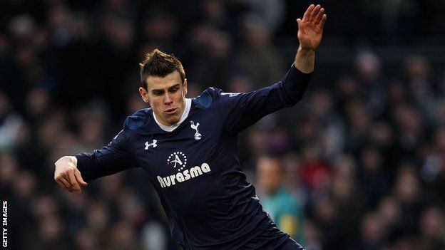 Gareth Bale suffers hamstring injury during victory at Fulham - BBC Sport
