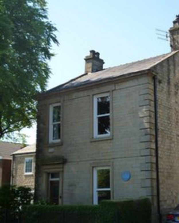 LS Lowry house The Elms given listed building status - BBC News