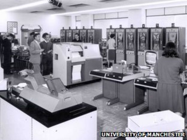 Pioneering Atlas machine celebrated in Manchester - BBC News