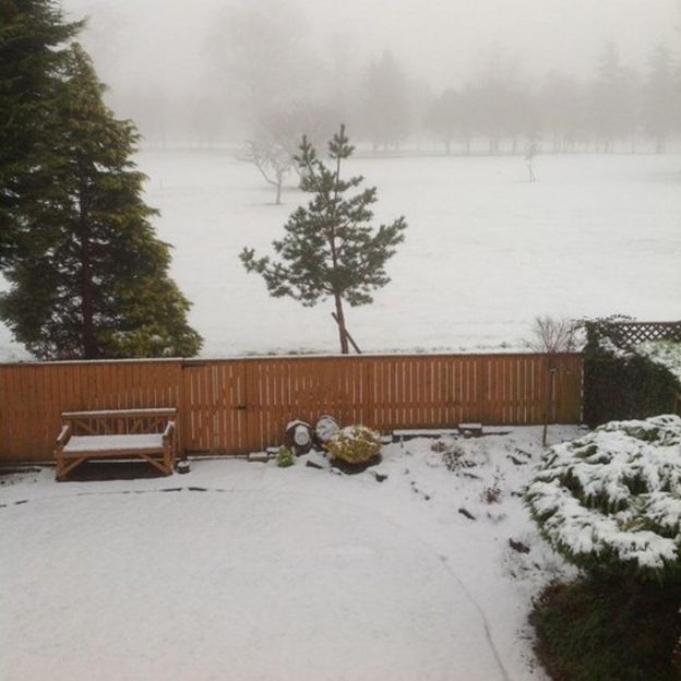 Your pictures of snow in the UK - BBC Weather