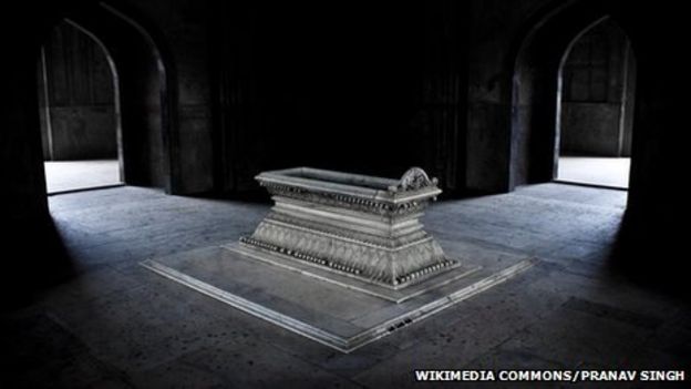Indian photo wins Wiki Loves Monuments online contest - BBC News