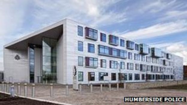 Humberside Police hold open day at new £32m HQ - BBC News