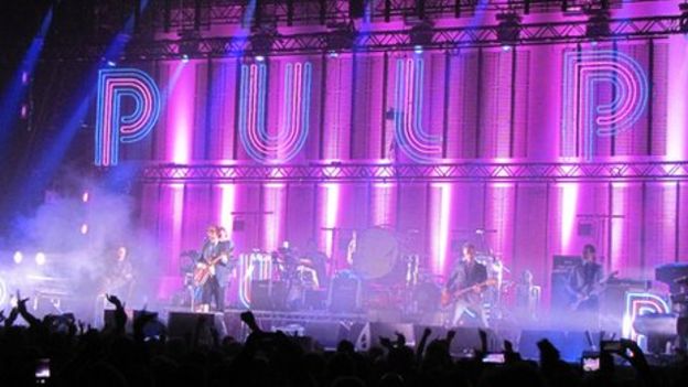 Pulp homecoming concert turns back time - BBC News