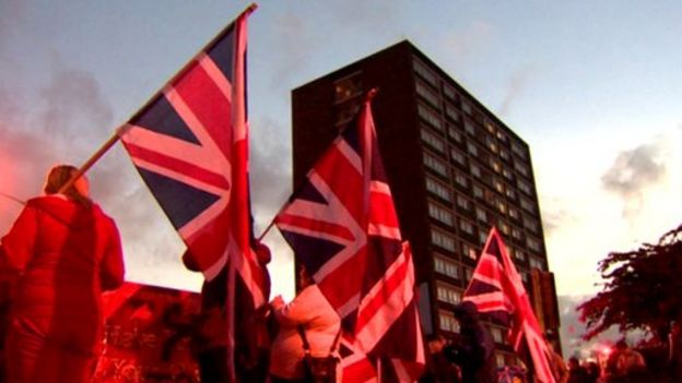 Limavady SDLP office vandalised, union flag erected - BBC News